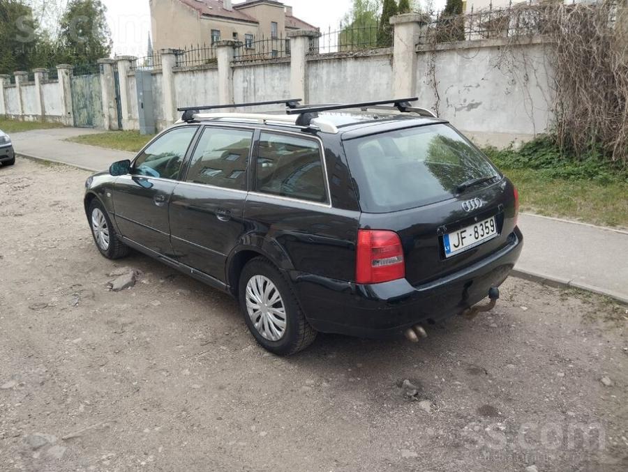 Black Audi A4 2000 in Riga, with an engine capacity of 1.90 L and mileage of 399 thousand km for 1400 €, photo 3 on AUTOMOTO.COM.LV