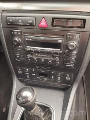 Black Audi A4 2000 in Riga, with an engine capacity of 1.90 L and mileage of 399 thousand km for 1400 €, photo 8 on AUTOMOTO.COM.LV