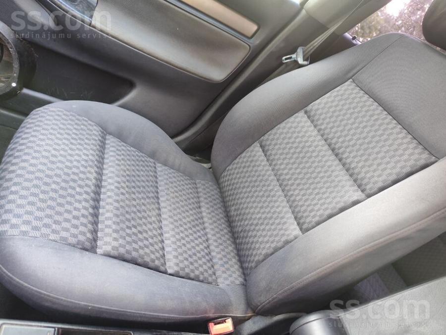 Black Audi A4 2000 in Cesis, with an engine capacity of 1.90 L and mileage of 470 thousand km for 1000 €, photo 14 on AUTOMOTO.COM.LV