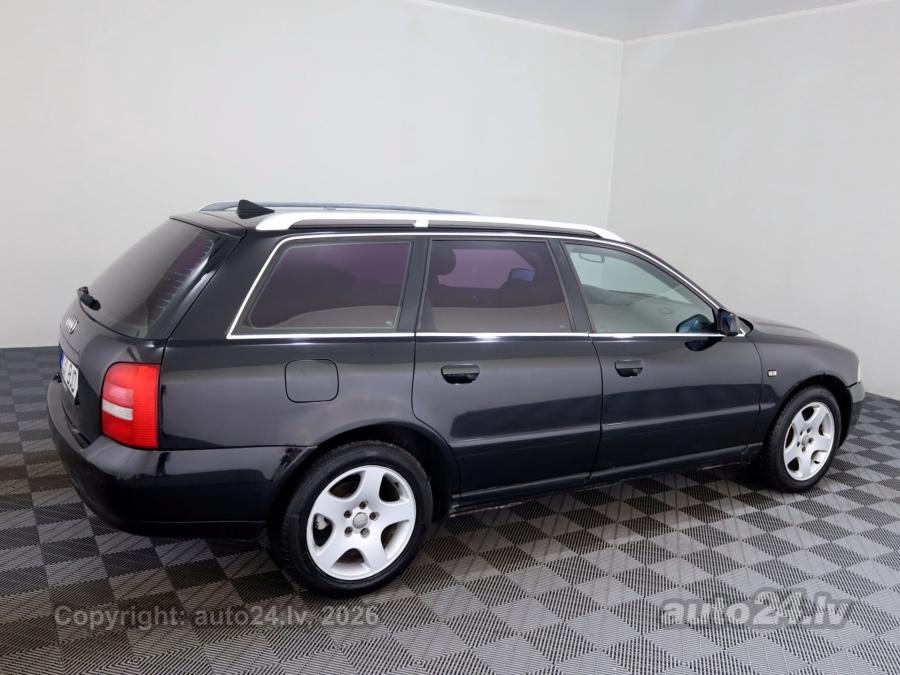 Melns Audi A4 2000 Tallina, ar dzinēja tilpumu 1.60 L un nobraukumu 325 tūkst. km par 1199 €, foto 4 vietnē AUTOMOTO.COM.LV