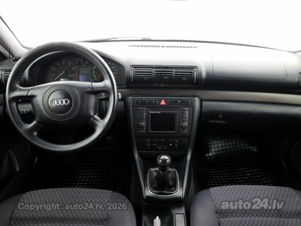 Melns Audi A4 2000 Tallina, ar dzinēja tilpumu 1.60 L un nobraukumu 325 tūkst. km par 1199 €, foto 5 vietnē AUTOMOTO.COM.LV