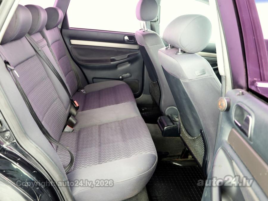 Melns Audi A4 2000 Tallina, ar dzinēja tilpumu 1.60 L un nobraukumu 325 tūkst. km par 1199 €, foto 8 vietnē AUTOMOTO.COM.LV