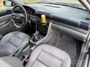 Melns Audi A4 2000 Bauska, ar dzinēja tilpumu 1.90 L un nobraukumu 355 tūkst. km par 1850 €, foto 33 vietnē AUTOMOTO.COM.LV