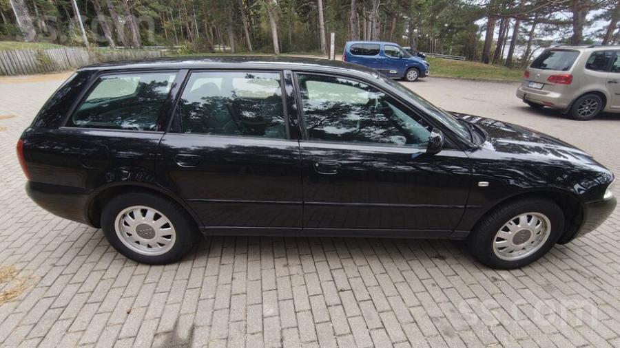 Melns Audi A4 2000 Cēsis, ar dzinēja tilpumu 1.90 L un nobraukumu 304 tūkst. km par 2650 €, foto 3 vietnē AUTOMOTO.COM.LV