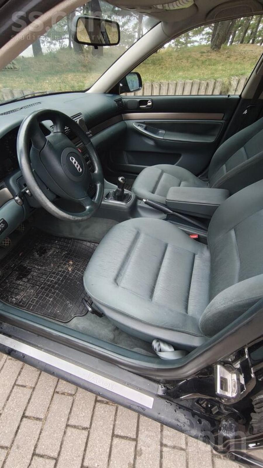 Melns Audi A4 2000 Cēsis, ar dzinēja tilpumu 1.90 L un nobraukumu 304 tūkst. km par 2650 €, foto 6 vietnē AUTOMOTO.COM.LV