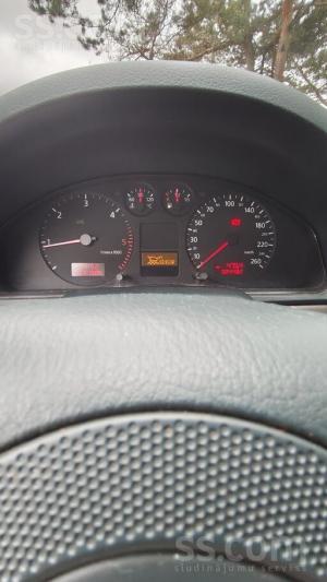 Melns Audi A4 2000 Cēsis, ar dzinēja tilpumu 1.90 L un nobraukumu 304 tūkst. km par 2650 €, foto 7 vietnē AUTOMOTO.COM.LV