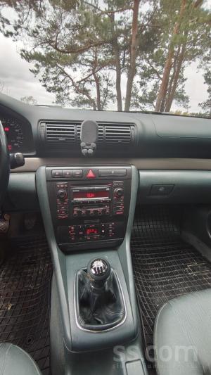 Melns Audi A4 2000 Cēsis, ar dzinēja tilpumu 1.90 L un nobraukumu 304 tūkst. km par 2650 €, foto 8 vietnē AUTOMOTO.COM.LV