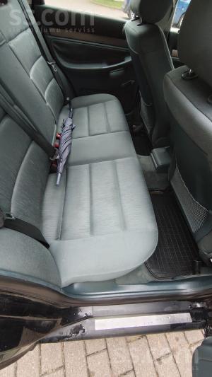 Melns Audi A4 2000 Cēsis, ar dzinēja tilpumu 1.90 L un nobraukumu 304 tūkst. km par 2650 €, foto 12 vietnē AUTOMOTO.COM.LV