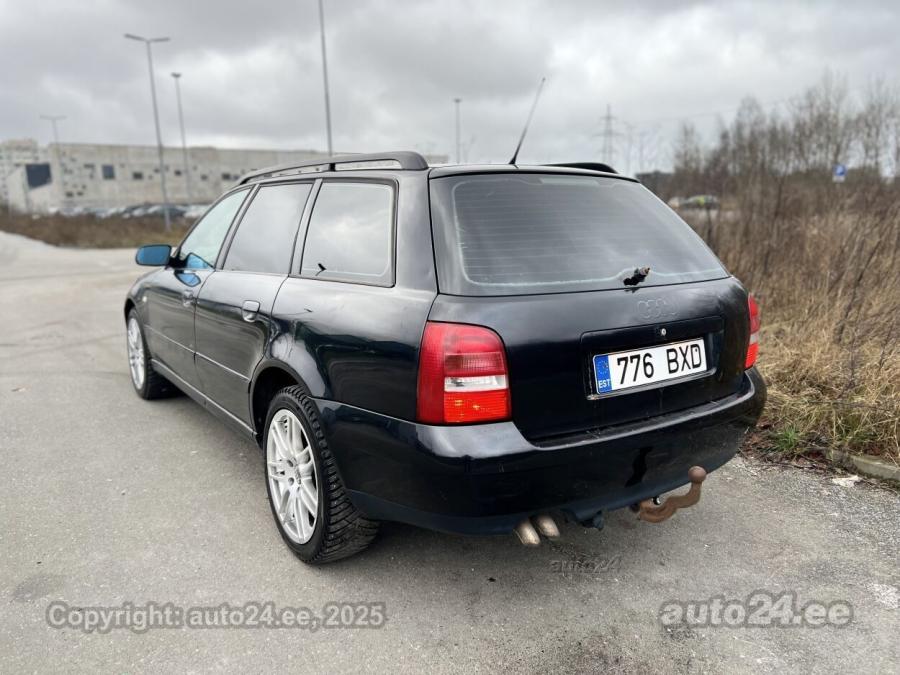 Melns Audi A4 2001 Tallina, ar dzinēja tilpumu 1.90 L un nobraukumu 370 tūkst. km par 1600 €, foto 3 vietnē AUTOMOTO.COM.LV