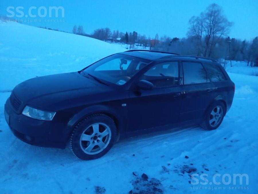 Melns Audi A4 2001 Cēsis, ar dzinēja tilpumu 2.50 L un nobraukumu 374 tūkst. km par 2500 €, foto 2 vietnē AUTOMOTO.COM.LV