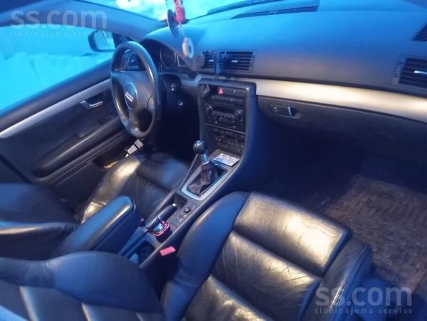 Melns Audi A4 2001 Cēsis, ar dzinēja tilpumu 2.50 L un nobraukumu 374 tūkst. km par 2500 €, foto 4 vietnē AUTOMOTO.COM.LV