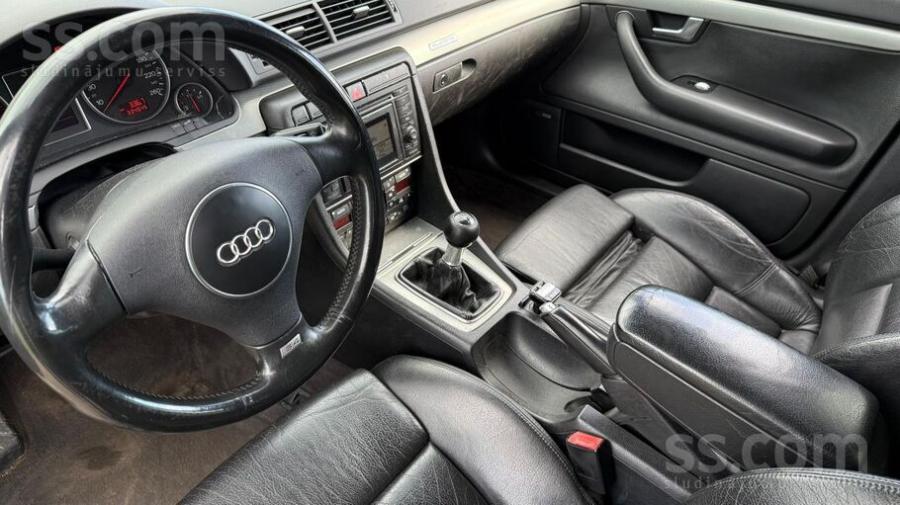 Melns Audi A4 2001 Rīga, ar dzinēja tilpumu 1.90 L un nobraukumu 335 tūkst. km par 2750 €, foto 12 vietnē AUTOMOTO.COM.LV
