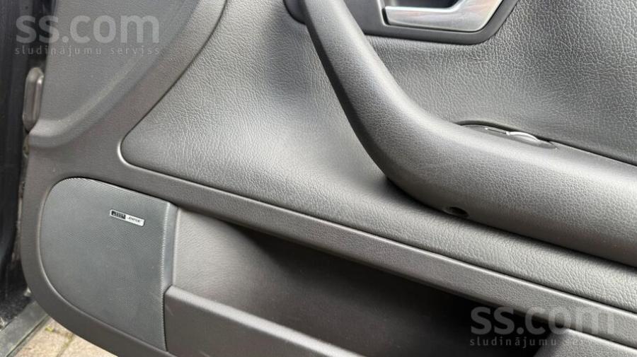 Melns Audi A4 2001 Rīga, ar dzinēja tilpumu 1.90 L un nobraukumu 335 tūkst. km par 2750 €, foto 17 vietnē AUTOMOTO.COM.LV