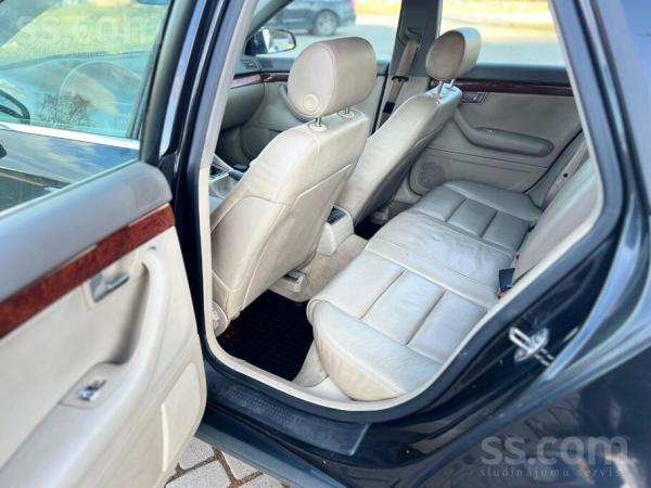 Black Audi A4 2001 in Cesis, with an engine capacity of 2.50 L and mileage of 322 thousand km for 1890 €, photo 9 on AUTOMOTO.COM.LV