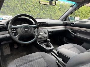 Black Audi A4 2001 in Kaunas, with an engine capacity of 1.60 L and mileage of 320 thousand km for 1000 €, photo 12 on AUTOMOTO.COM.LV