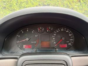Black Audi A4 2001 in Kaunas, with an engine capacity of 1.60 L and mileage of 320 thousand km for 1000 €, photo 17 on AUTOMOTO.COM.LV