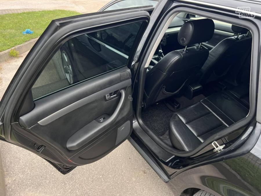 Melns Audi A4 2001 Alīta, ar dzinēja tilpumu 1.90 L un nobraukumu 421 tūkst. km par 1995 €, foto 26 vietnē AUTOMOTO.COM.LV