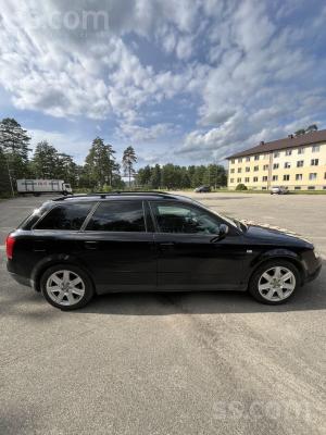 Black Audi A4 2001 in Riga, with an engine capacity of 2.50 L and mileage of 418 thousand km for 1400 €, photo 5 on AUTOMOTO.COM.LV