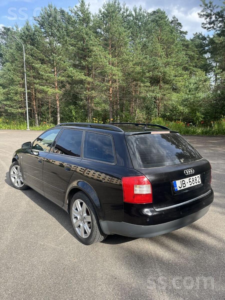Black Audi A4 2001 in Riga, with an engine capacity of 2.50 L and mileage of 418 thousand km for 1400 €, photo 8 on AUTOMOTO.COM.LV