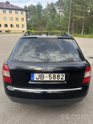 Black Audi A4 2001 in Riga, with an engine capacity of 2.50 L and mileage of 418 thousand km for 1100 €, photo 7 on AUTOMOTO.COM.LV