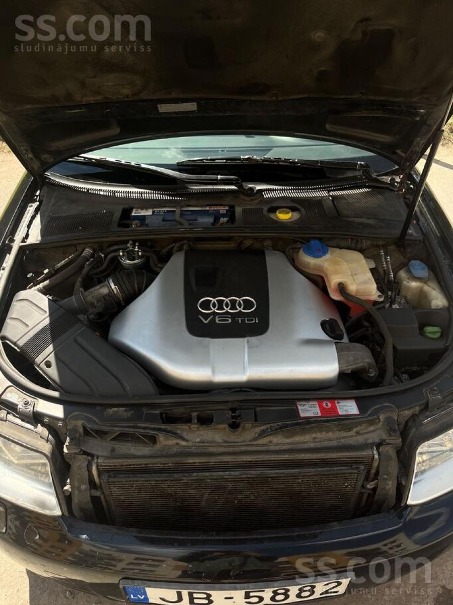 Black Audi A4 2001 in Riga, with an engine capacity of 2.50 L and mileage of 418 thousand km for 1100 €, photo 19 on AUTOMOTO.COM.LV