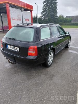Melns Audi A4 2001 Rīga, ar dzinēja tilpumu 2.50 L un nobraukumu 277 tūkst. km par 700 €, foto 6 vietnē AUTOMOTO.COM.LV
