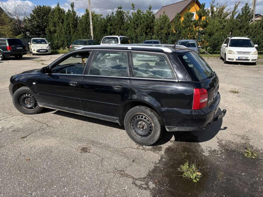 Black Audi A4 2001 in Joniskis, with an engine capacity of 1.90 L and mileage of 300 thousand km for 500 €, photo 4 on AUTOMOTO.COM.LV
