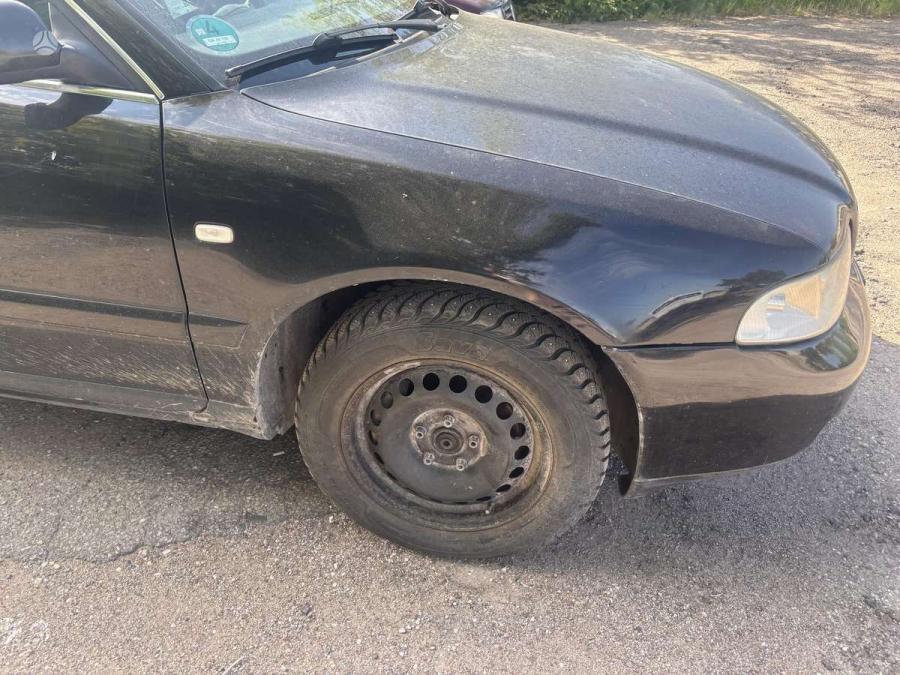 Black Audi A4 2001 in Joniskis, with an engine capacity of 1.90 L and mileage of 300 thousand km for 500 €, photo 10 on AUTOMOTO.COM.LV