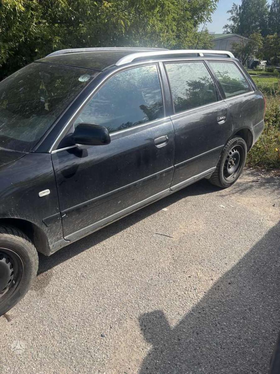 Black Audi A4 2001 in Joniskis, with an engine capacity of 1.90 L and mileage of 300 thousand km for 500 €, photo 15 on AUTOMOTO.COM.LV