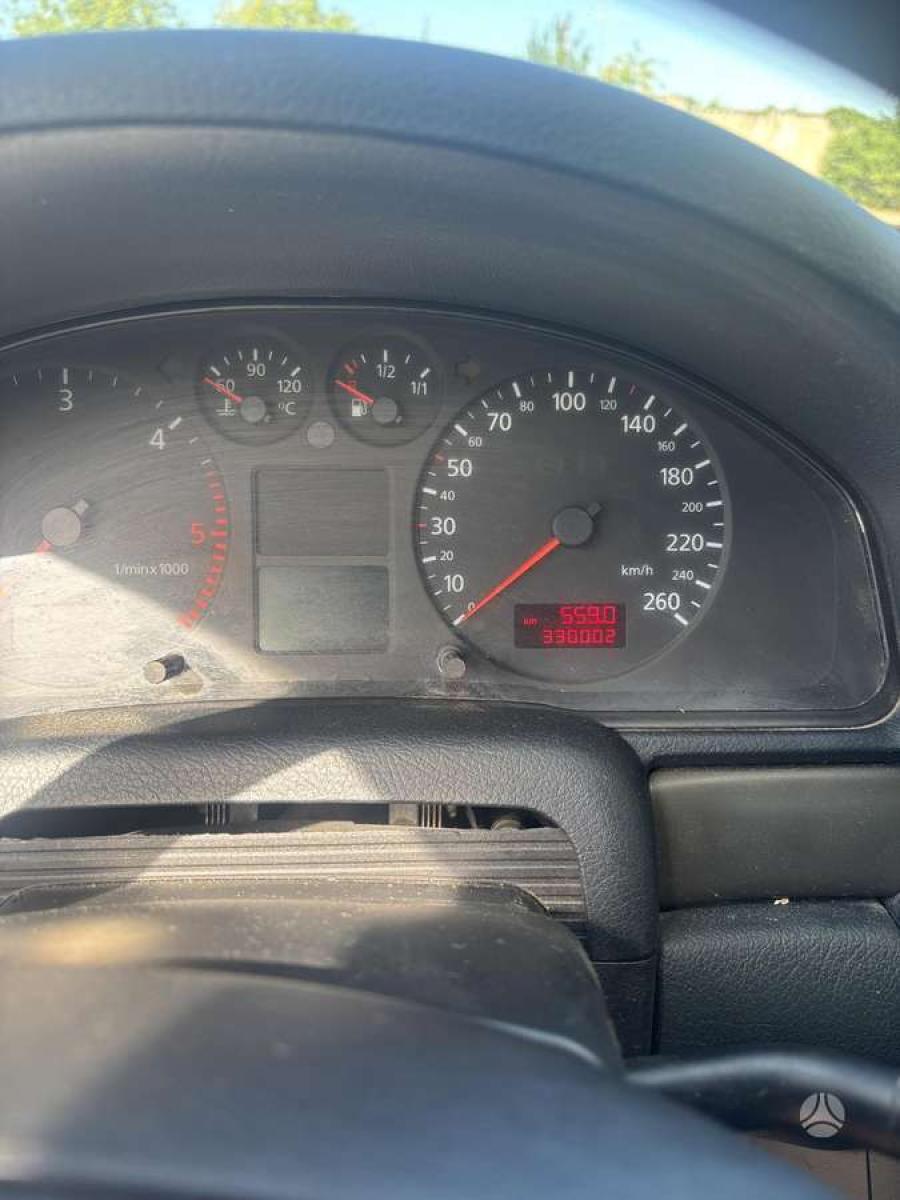 Black Audi A4 2001 in Joniskis, with an engine capacity of 1.90 L and mileage of 300 thousand km for 500 €, photo 17 on AUTOMOTO.COM.LV