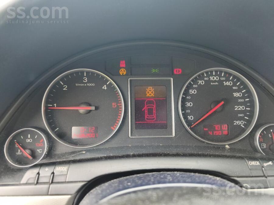 Melns Audi A4 2001 Tukums, ar dzinēja tilpumu 1.90 L un nobraukumu 419 tūkst. km par 895 €, foto 9 vietnē AUTOMOTO.COM.LV