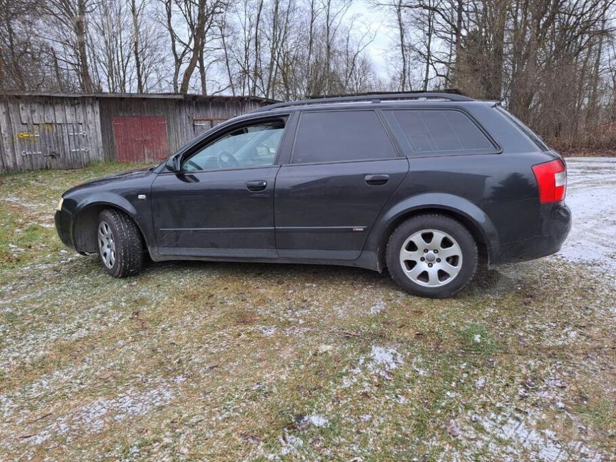 Black Audi A4 2002 in Aizkraukle, with an engine capacity of 1.90 L and mileage of 364 thousand km for 1750 €, photo 8 on AUTOMOTO.COM.LV