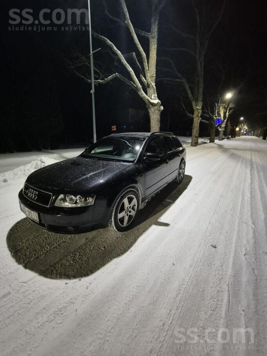 Melns Audi A4 2002 Valmiera, ar dzinēja tilpumu 2.50 L un nobraukumu 358 tūkst. km par 2800 €, foto 4 vietnē AUTOMOTO.COM.LV