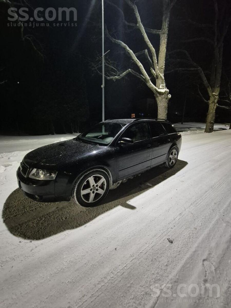 Melns Audi A4 2002 Valmiera, ar dzinēja tilpumu 2.50 L un nobraukumu 358 tūkst. km par 2800 €, foto 11 vietnē AUTOMOTO.COM.LV