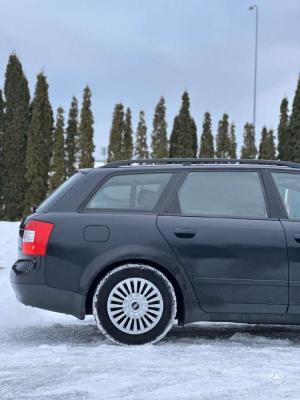 Black Audi A4 2002 in Vilnius, with an engine capacity of 1.90 L and mileage of 285 thousand km for 1350 €, photo 12 on AUTOMOTO.COM.LV