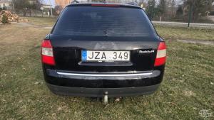 Black Audi A4 2002 in Prienai, with an engine capacity of 2.50 L and mileage of 422 thousand km for 1200 €, photo 5 on AUTOMOTO.COM.LV
