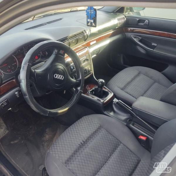 Black Audi A4 2002 in Silute, with an engine capacity of 1.90 L and mileage of 350 thousand km for 1100 €, photo 8 on AUTOMOTO.COM.LV