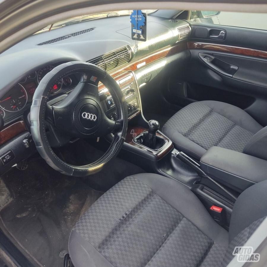 Black Audi A4 2002 in Silute, with an engine capacity of 1.90 L and mileage of 350 thousand km for 1100 €, photo 9 on AUTOMOTO.COM.LV