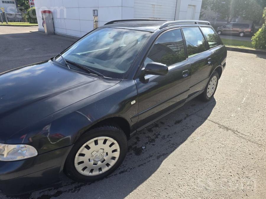 Melns Audi A4 2002 Liepāja, ar dzinēja tilpumu 1.90 L un nobraukumu 326 tūkst. km par 1500 €, foto 8 vietnē AUTOMOTO.COM.LV