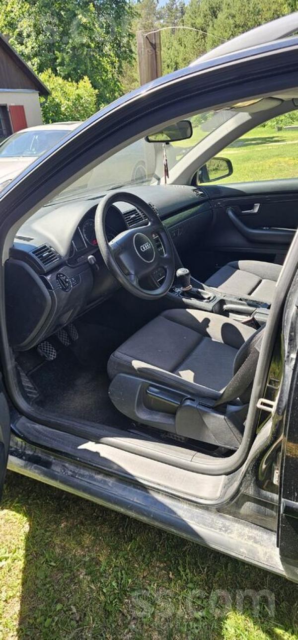 Melns Audi A4 2002 Dobele, ar dzinēja tilpumu 1.60 L un nobraukumu 365 tūkst. km par 980 €, foto 10 vietnē AUTOMOTO.COM.LV