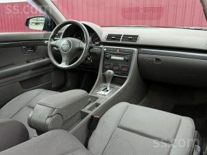 Black Audi A4 2002 in Riga, with an engine capacity of 1.80 L and mileage of 0 thousand km for 1390 €, photo 8 on AUTOMOTO.COM.LV