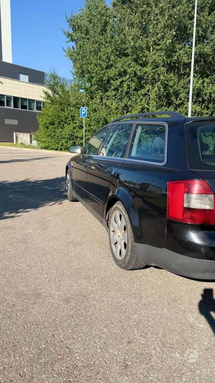 Black Audi A4 2002 in Vilnius, with an engine capacity of 1.90 L and mileage of 325 thousand km for 1550 €, photo 4 on AUTOMOTO.COM.LV
