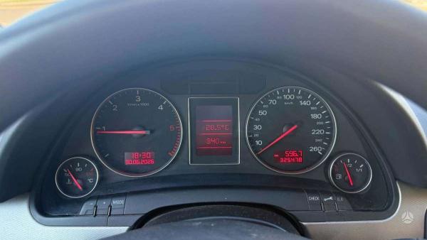 Черный Ауди А4 2002 в Вильнюс, объемом двигателя 1.90 л и пробегом 325 тыс. км за 1550 €, фото 9 на AUTOMOTO.COM.LV