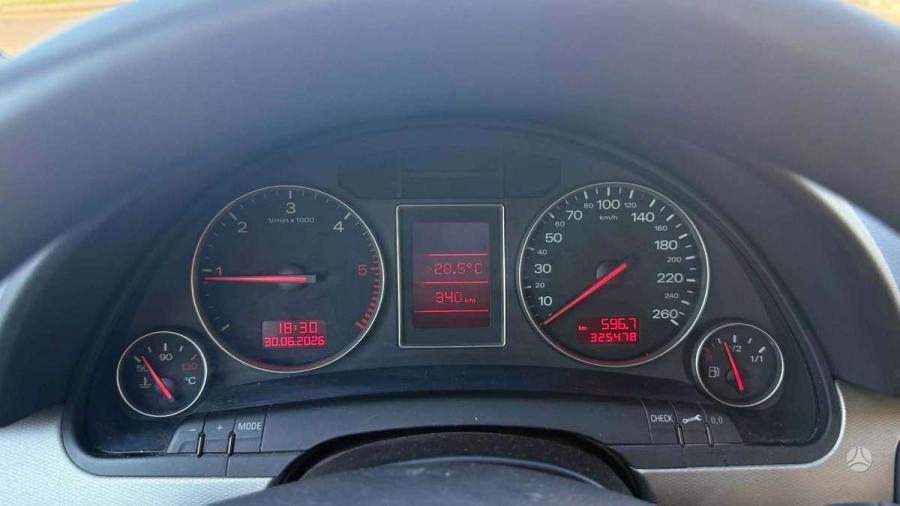 Black Audi A4 2002 in Vilnius, with an engine capacity of 1.90 L and mileage of 325 thousand km for 1550 €, photo 10 on AUTOMOTO.COM.LV