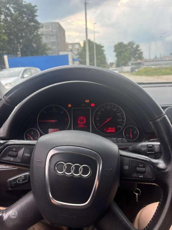 Black Audi A4 2002 in Marijampole, with an engine capacity of 1.90 L and mileage of 490 thousand km for 1100 €, photo 9 on AUTOMOTO.COM.LV