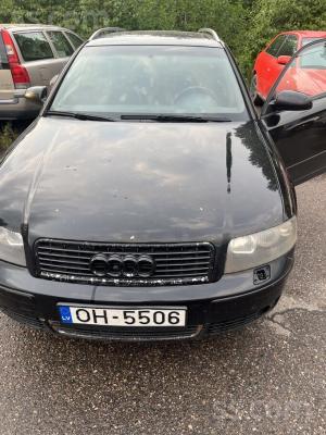 Melns Audi A4 2002 Rīga, ar dzinēja tilpumu 2.50 L un nobraukumu 387 tūkst. km par 800 €, foto  vietnē AUTOMOTO.COM.LV
