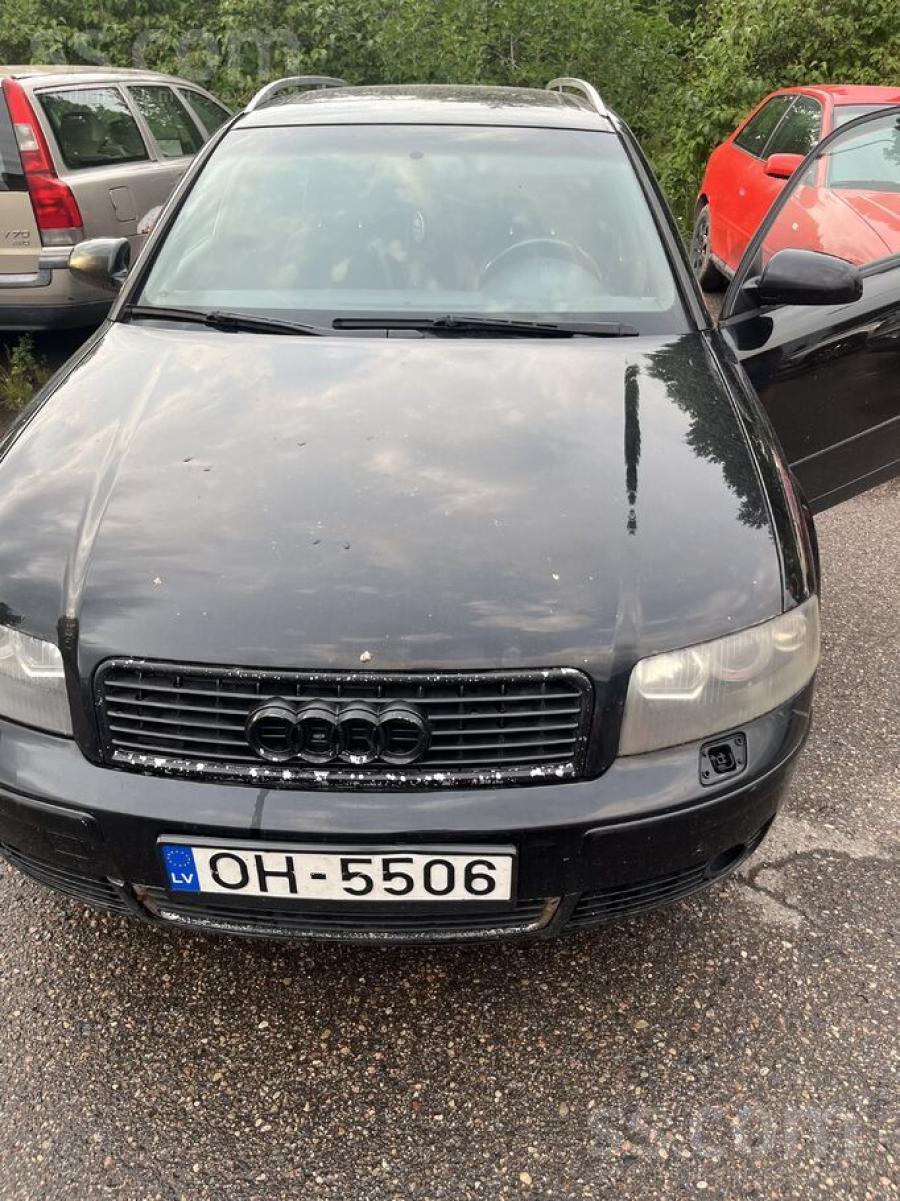 Black Audi A4 2002 in Riga, with an engine capacity of 2.50 L and mileage of 387 thousand km for 800 €, photo 1 on AUTOMOTO.COM.LV