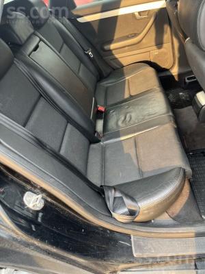 Black Audi A4 2002 in Riga, with an engine capacity of 2.50 L and mileage of 387 thousand km for 800 €, photo 9 on AUTOMOTO.COM.LV