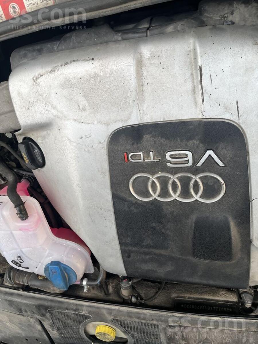 Black Audi A4 2002 in Riga, with an engine capacity of 2.50 L and mileage of 387 thousand km for 800 €, photo 10 on AUTOMOTO.COM.LV