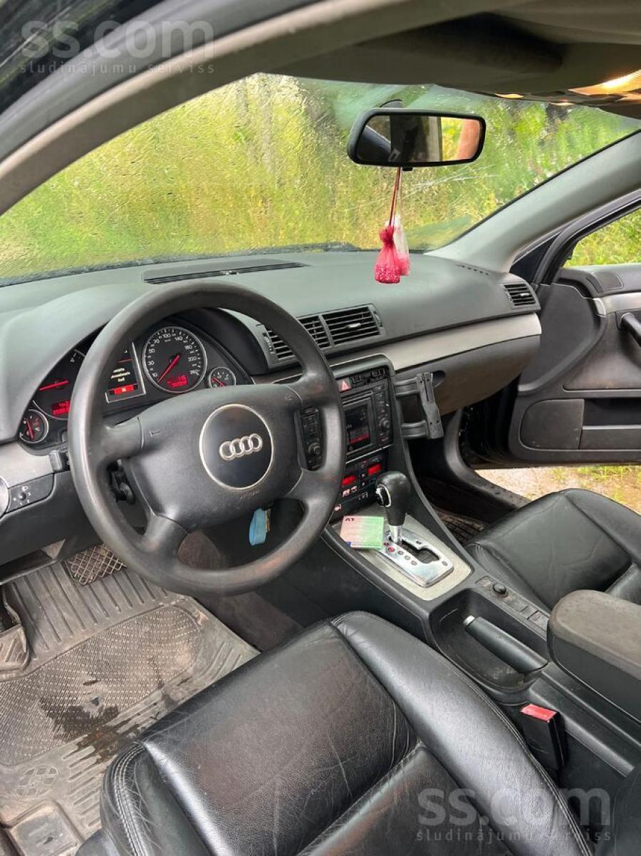 Melns Audi A4 2002 Cēsis, ar dzinēja tilpumu 2.50 L un nobraukumu 368 tūkst. km par 600 €, foto 4 vietnē AUTOMOTO.COM.LV